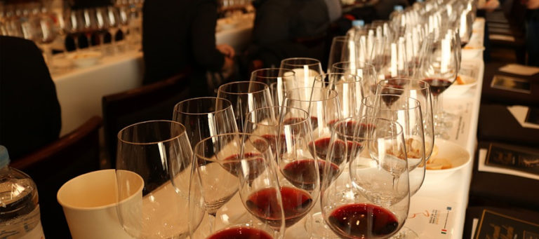 21 Restaurant Event Ideas To Get More Customers