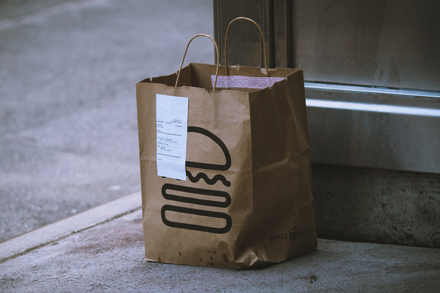 In-House Food Delivery in 2023: Does it Make Sense? | Restaurant Den